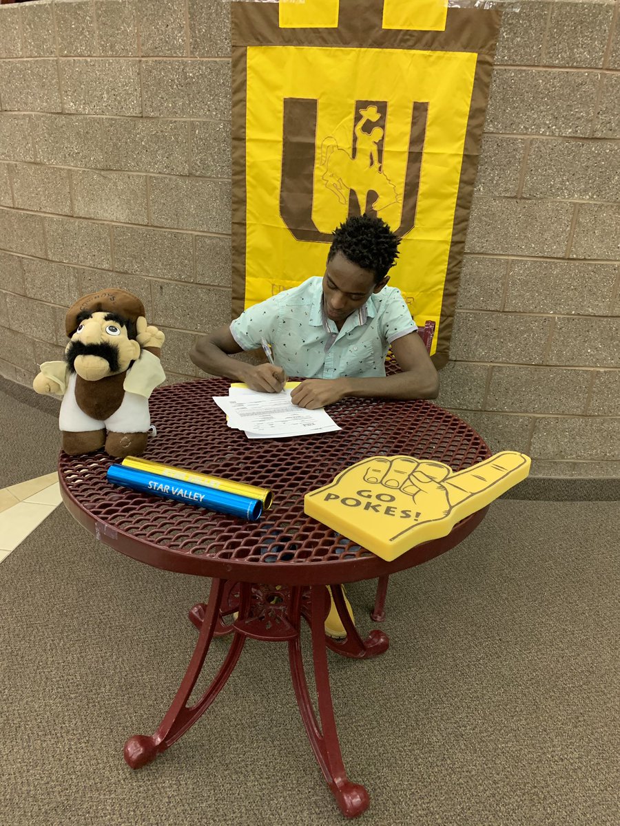 Wetzel signs to run for UW Track & Field – SVI-NEWS